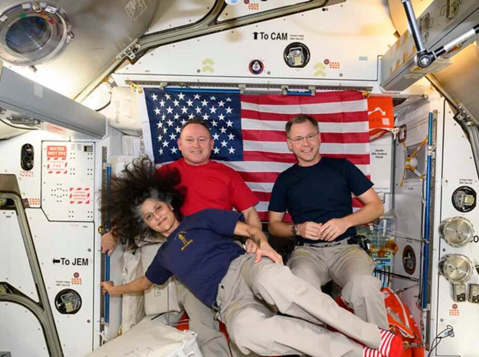Nasa Astronauts Stuck In Space To Return To Earth All You Need To Know
